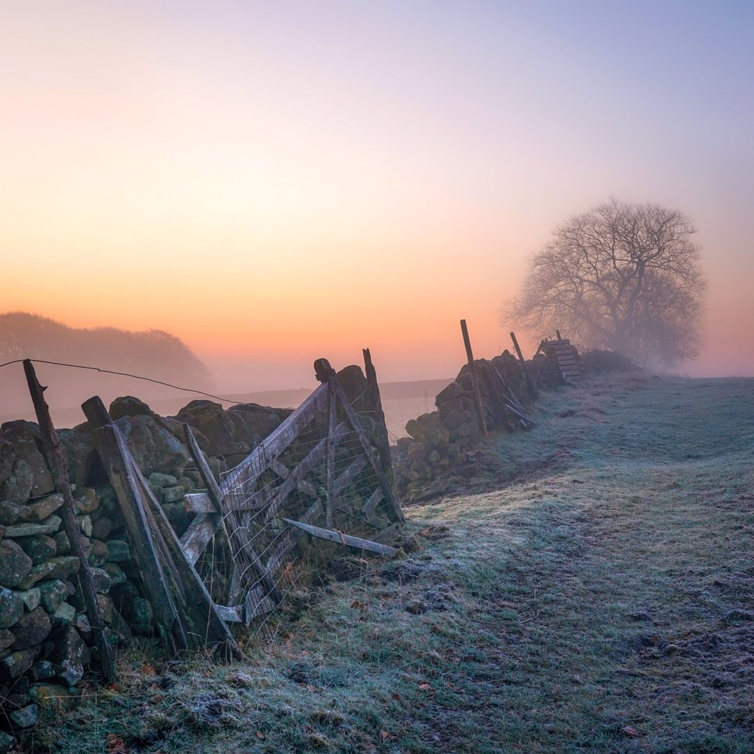 A Quiet Dawning – Peaklass | Peak District Photography